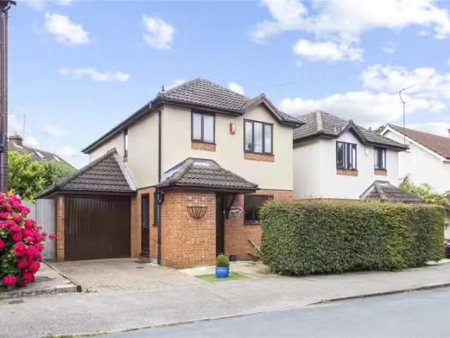 Unique 2 BA 3 bedroom detached house for rent in Coleswood Roa.