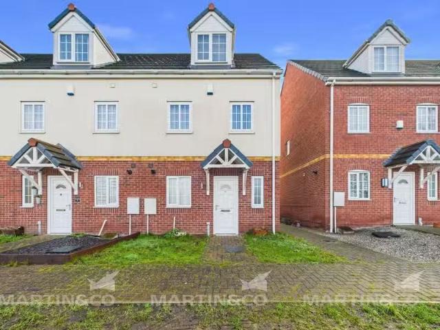 Unique 2 BA 3 bedroom end of terrace house for rent in Kiln Co.
