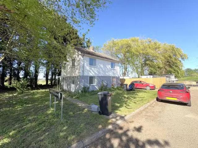 Unique 2 BA 3 bedroom house for rent in Twentypence Road, Wilb.