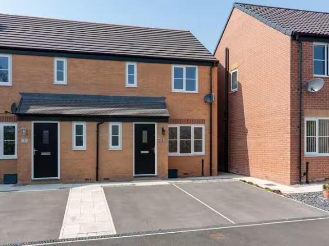 Cozy 2 BA 3 bedroom semi detached house for rent in Walkervill.