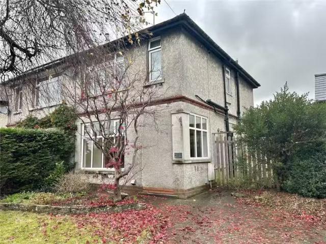Unique 2 BA 3 bedroom semi detached house for rent in Beechtho.