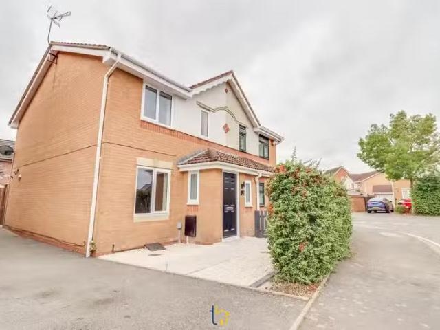 For Rent! 2 BA 3 bedroom semi detached house for rent in Sincl.