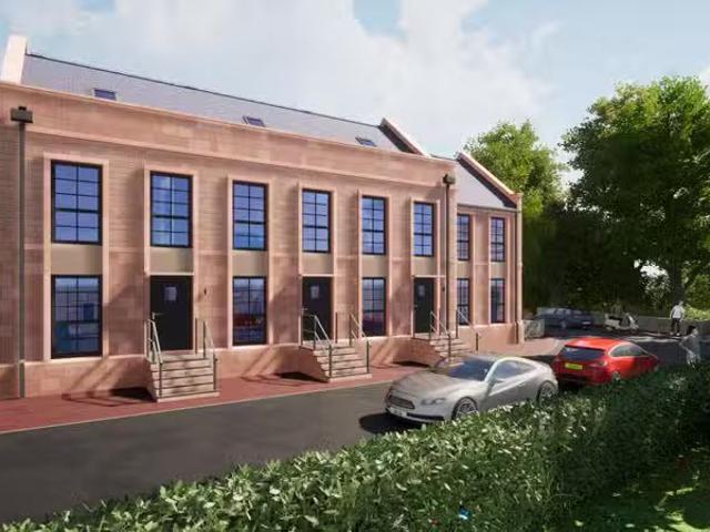 Nice 2 BA 3 bedroom town house for rent in Knowleston Place, M.