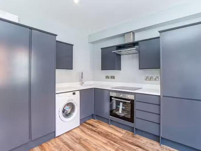 Rental! 2 bedroom Mid Terrace Flat to rent, Whitley Road, Whit.