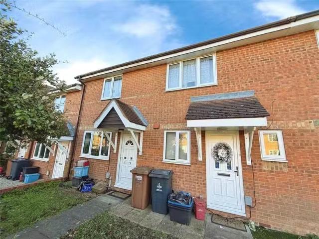 Deal! 2 bedroom Mid Terrace House to rent, Colwyn Close, Steve.