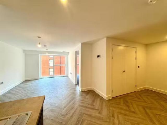 Cheap 2 bedroom apartment for rent in Upper Gough Street, Birm.