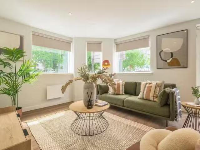 For Rent! 2 bedroom apartment for rent in Dalian, St. Vincent.