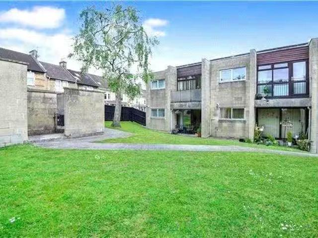 Unique 2 bedroom apartment for rent in Melcombe Court, Melcomb.