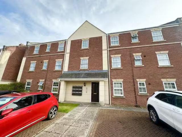 Nice 2 bedroom apartment for rent in Miles Close, Pill, BS20