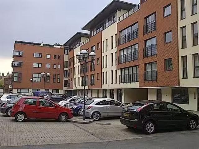 Unique 2 bedroom apartment for rent in Rea Place B12