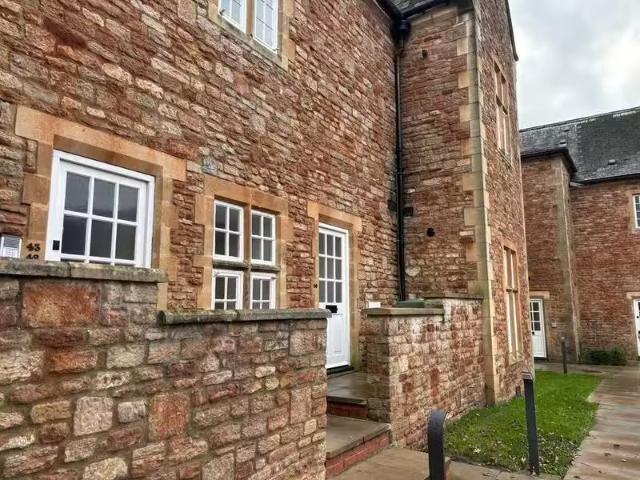 Cheap 2 bedroom apartment for rent in South Horrington Village.