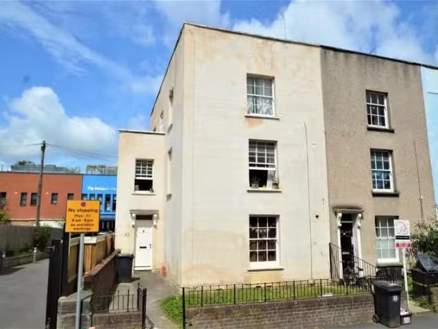 Cozy 2 bedroom flat for rent in Bath Buildings, Bristol, BS6