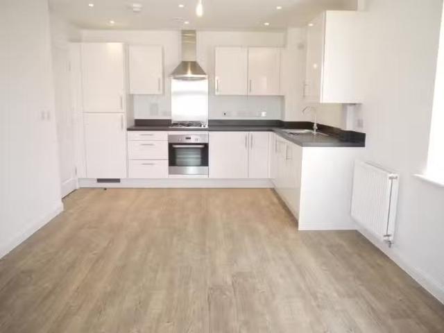 New 2 bedroom flat for rent in Mackintosh Street Bromley BR2