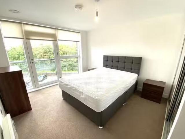 Just in! 2 bedroom flat for rent in St Vincent Street, Birming.