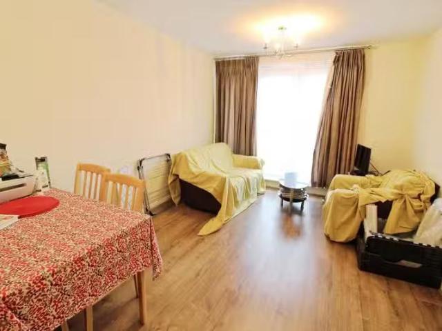 Cheap 2 bedroom flat for rent in Parkhouse Court, AL10
