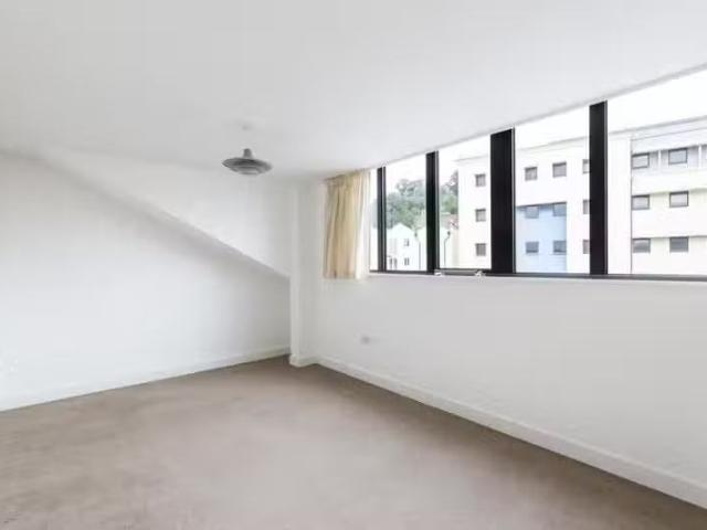 Just in! 2 bedroom flat for rent in Purifier House, City Centr.