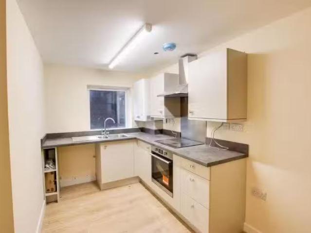 Deal! 2 bedroom flat for rent in Wellsway, Bath, BA2