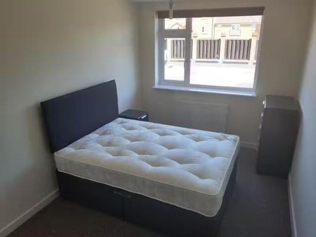 Deal! 2 bedroom flat for rent in Town Centre, Hatfield, Hertf.