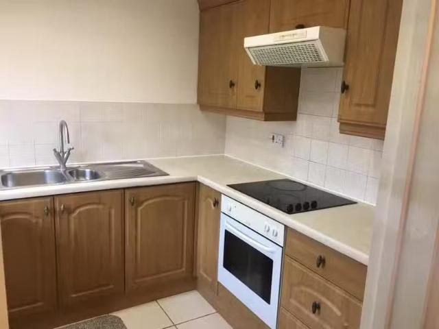 Unique 2 bedroom flat for rent in Tudor Close, Hatfield, AL10