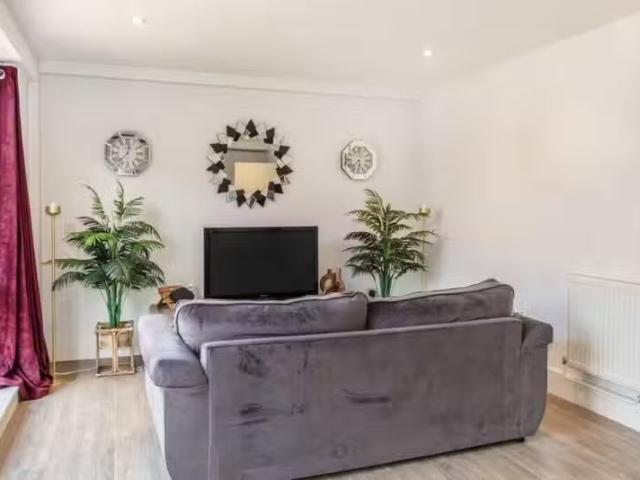 Cheap 2 bedroom flat for rent in Victoria Street, St Albans, AL1