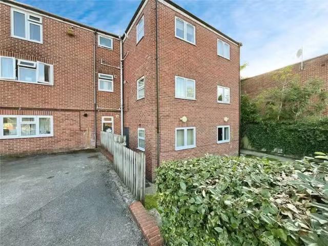 Cozy 2 bedroom Flat to rent, Bitterne Road West, Southampton.
