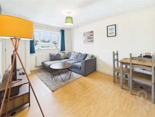 Charming 2 bedroom Flat to rent, Regent Street, Northampton, N.