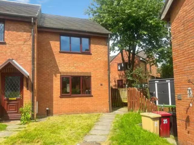 Unique 2 bedroom house for rent in Mortfield Lane, Bolton, BL1