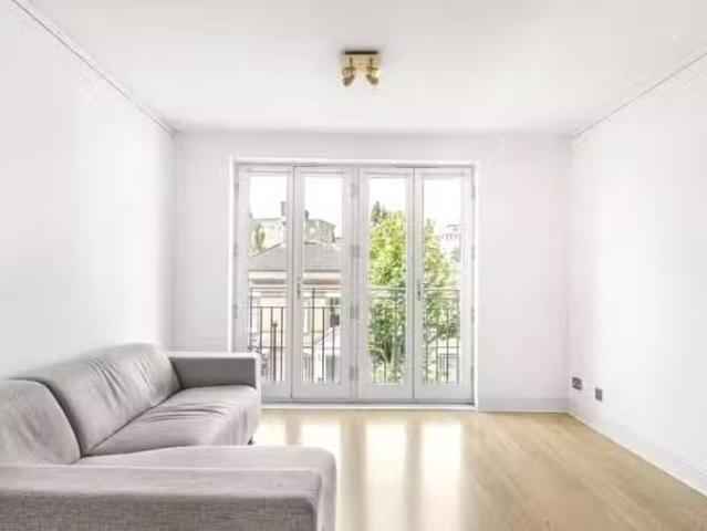 For Rent! 2 bedroom property to let in Milligan Street, London.