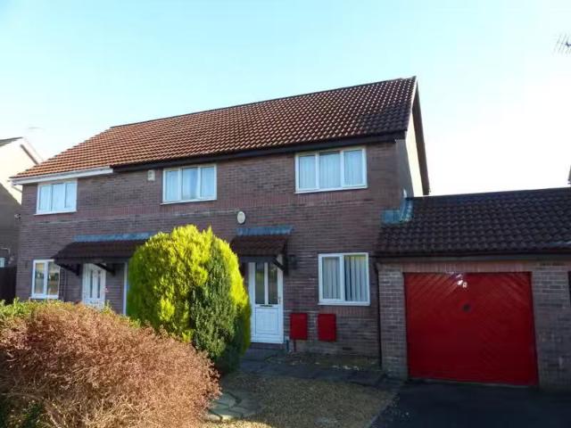 New 2 bedroom semi detached house for rent in Caer Gerddi, Chu.