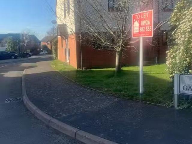Unique 2 bedroom semi detached house for rent in Lay Gardens.