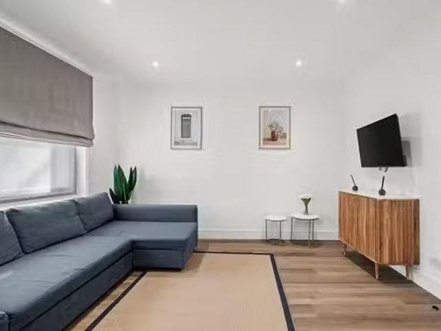 Unique 2 BR Talbot Square