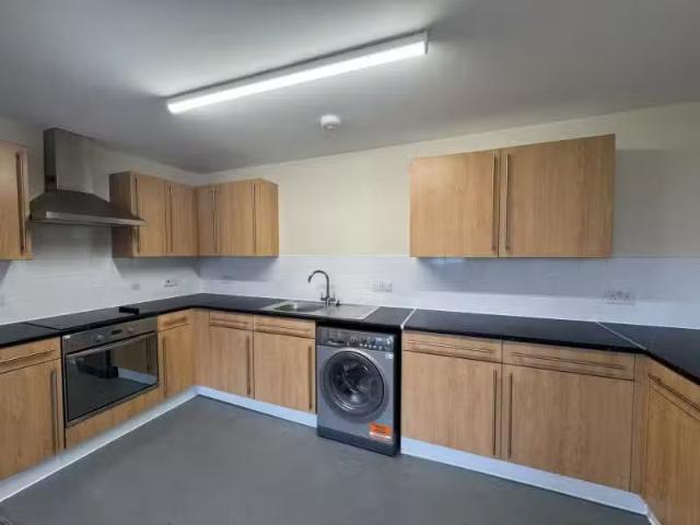 Rental! 2 BR Upper York Street, COVENTRY