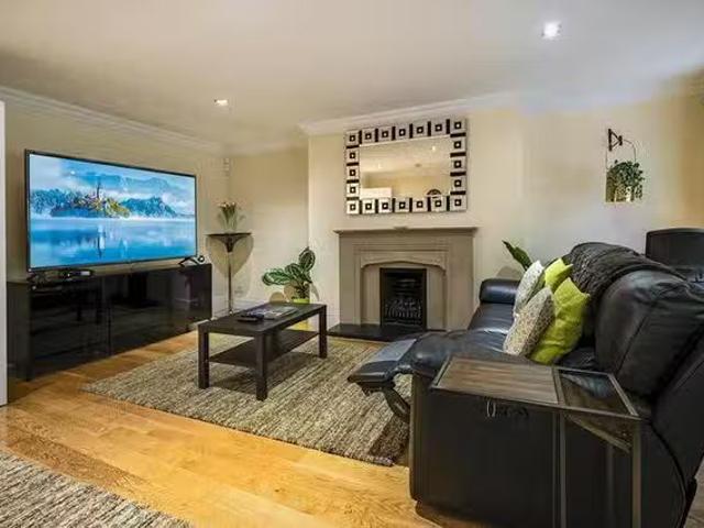 Just in! 2 BR Belvedere Manor