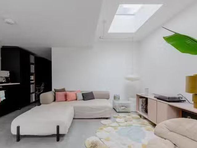 Nice 2 BR Chatsworth Road