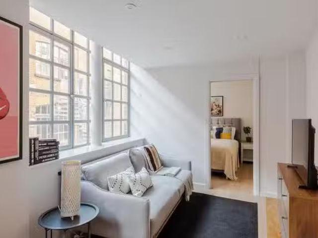 Cheap 2 BR Eyre Street Hill