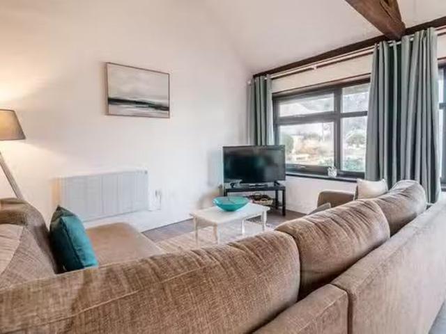Cheap 2 BR Farmhouse