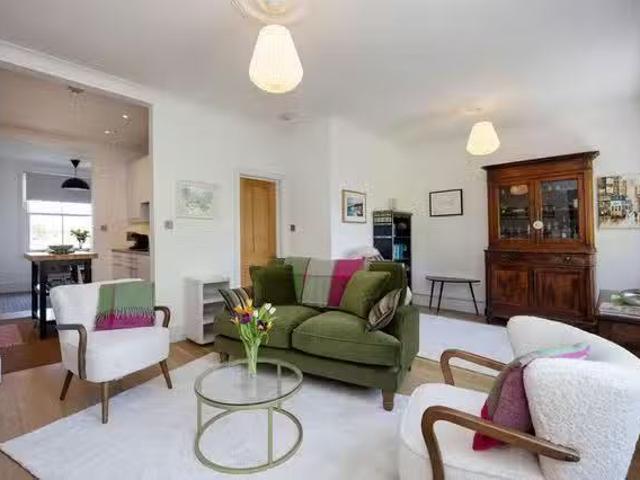 Rental! 2 BR Hammersmith Grove