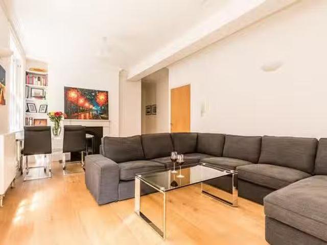 Unique 2 BR Leadenhall Street
