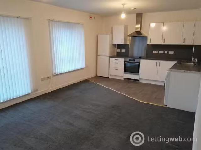 Charming 2 BR Property to rent in Margaretta Buildings, Glasgow