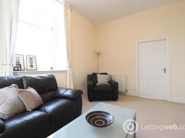 Rental! 2 BR Property to rent in Mary Elmslie Court, Top Floor.