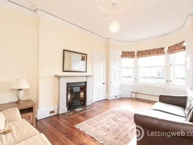 Deal! 2 BR Property to rent in Montgomery Street, Edinburgh, EH7