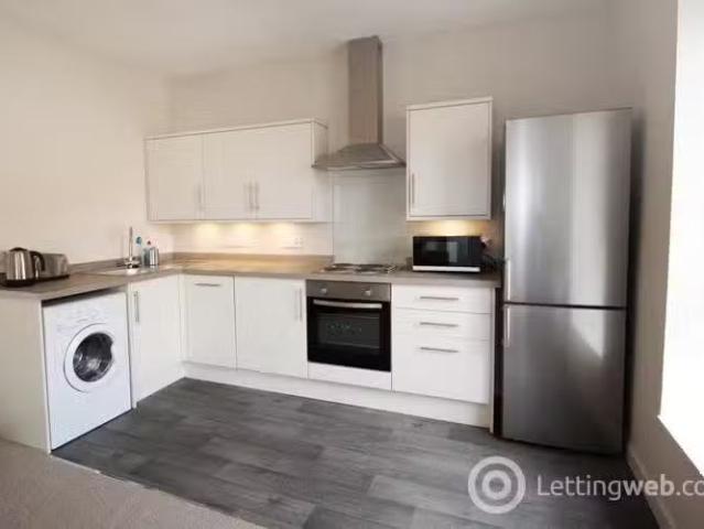 Just in! 2 BR Property to rent in Annfield Road, Dundee