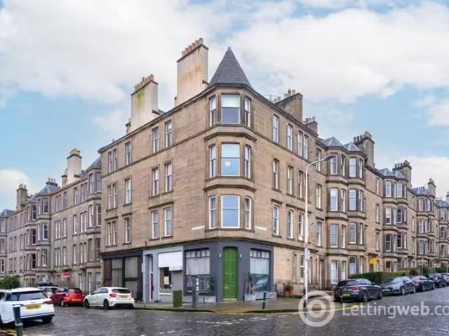 Unique 2 BR Property to rent in Comely Bank Place, Edinburgh