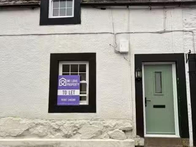 Deal! 2 BR Property to rent in East Cluden Village, Dumfries