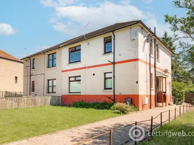 Unique 2 BR Property to rent in Falkirk Road, Glen Village