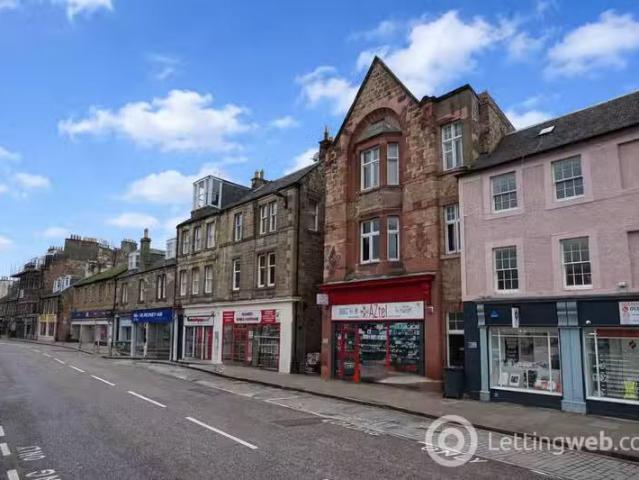 Cheap 2 BR Property to rent in Flat 2, 39 High Street, Dalkeit.
