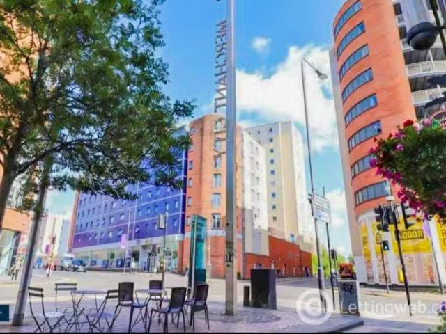 Charming 2 BR Property to rent in Flat 7/2 3 Blackfriars Road.