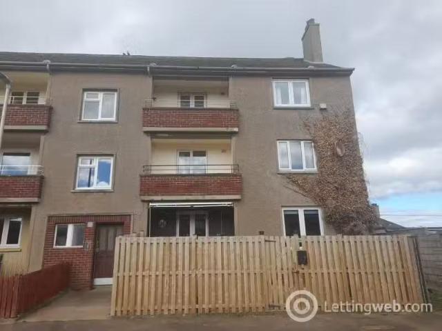 Unique 2 BR Property to rent in Hutchison Court, St Andrews, F.