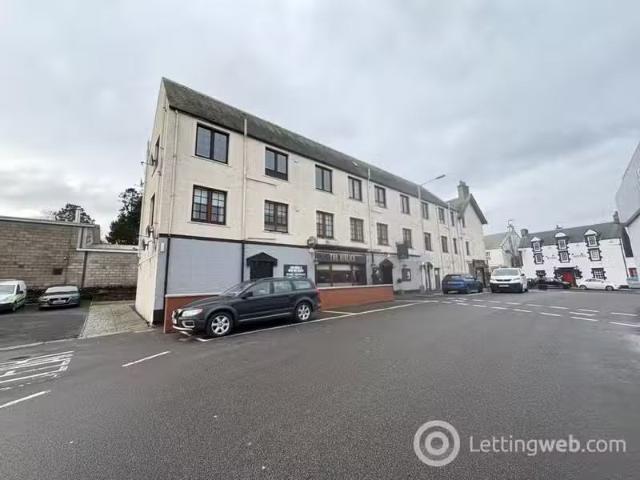 Deal! 2 BR Property to rent in High Street, Auchterarder, Pert.