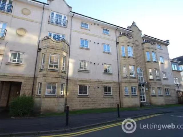 Unique 2 BR Property to rent in Hopetoun Street, Bonnington, E.